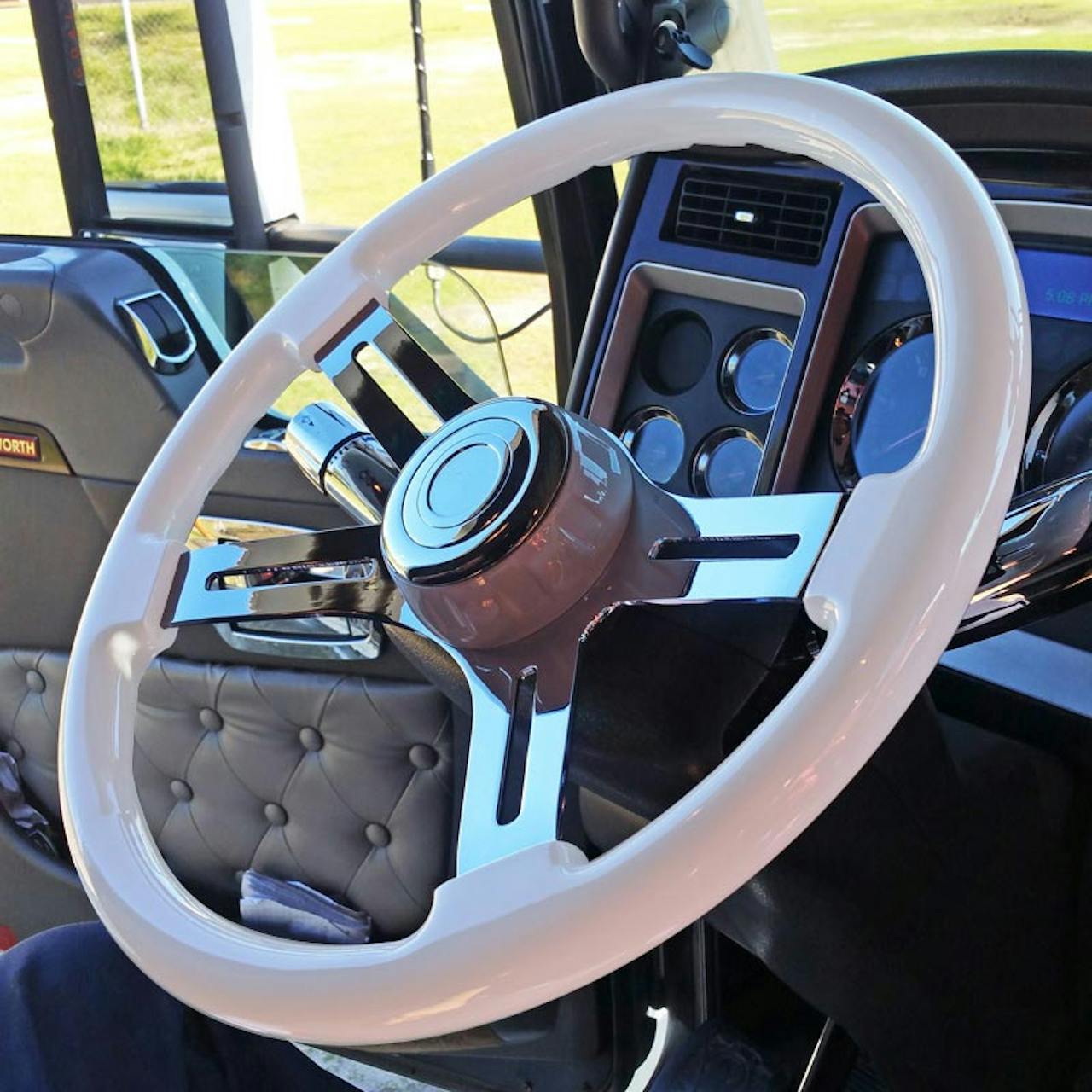 white steering wheel