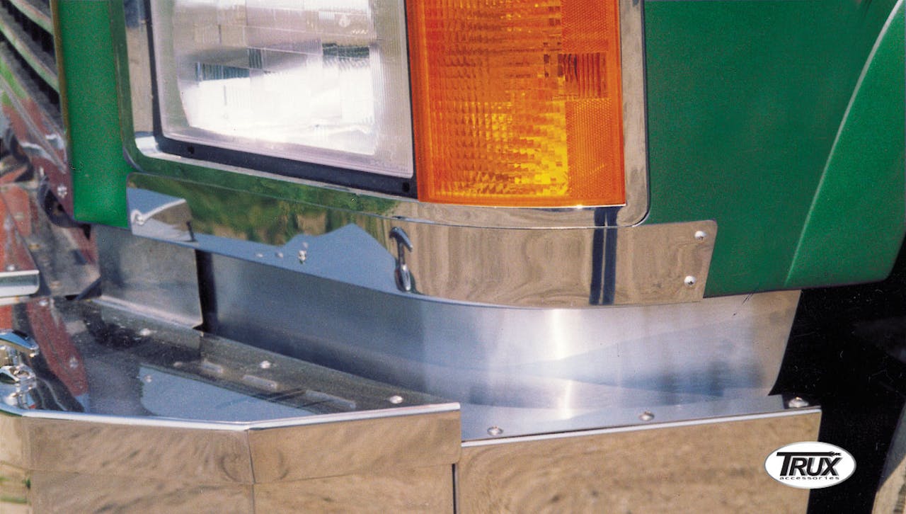 Mack CH Under Headlight Fender Guards - For Set Forward Axle Models ...