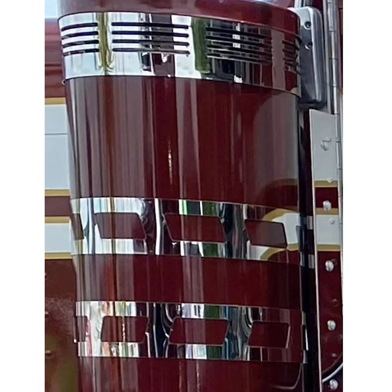 Kenworth W900 Chain Air Cleaner Straps - Raney's Truck Parts