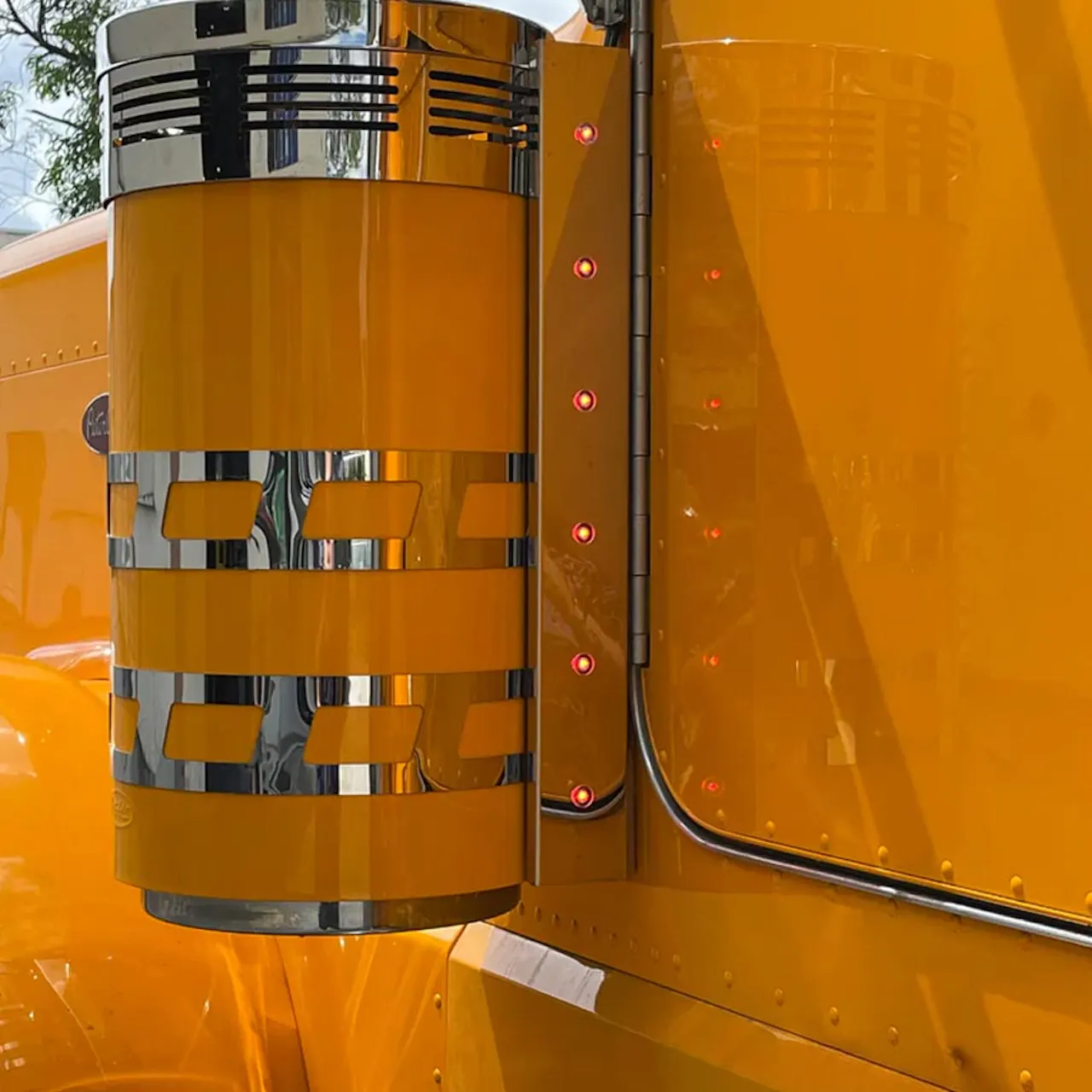 Peterbilt Chain Air Cleaner Straps - Raney's Truck Parts