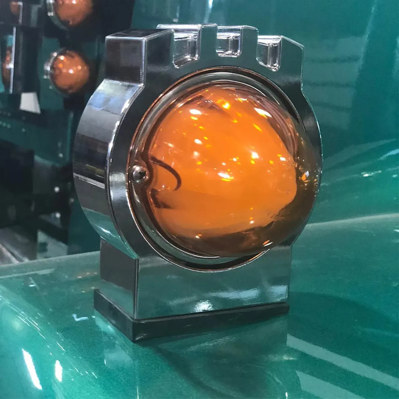 Kenworth Billet Turn Signal Lights By Shift Products | Raney's
