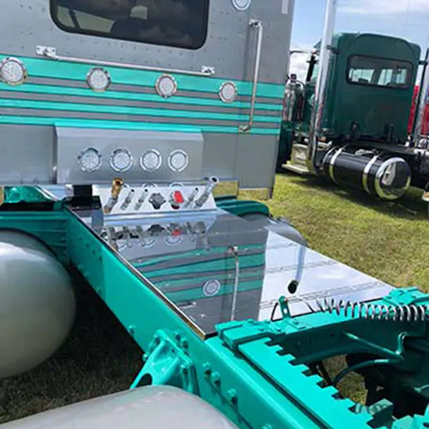 Universal Semi Truck On-Top Deck Plate By Iowa Customs - Raney's Truck ...