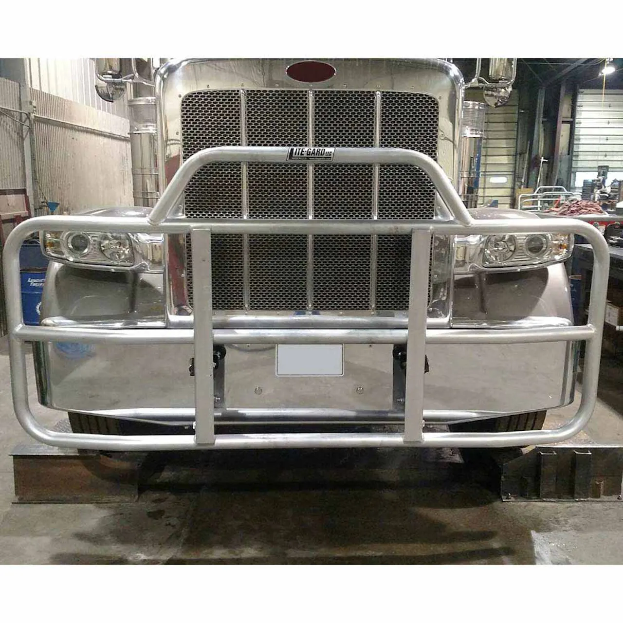 Peterbilt 389 Lite-Gard Grille Guard 3XT Series | Raney's