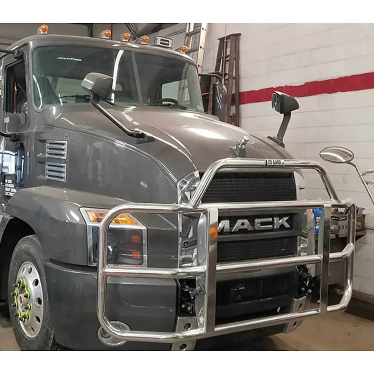 Mack Anthem Lite-Gard Grille Guard 3XT Series | Raney's