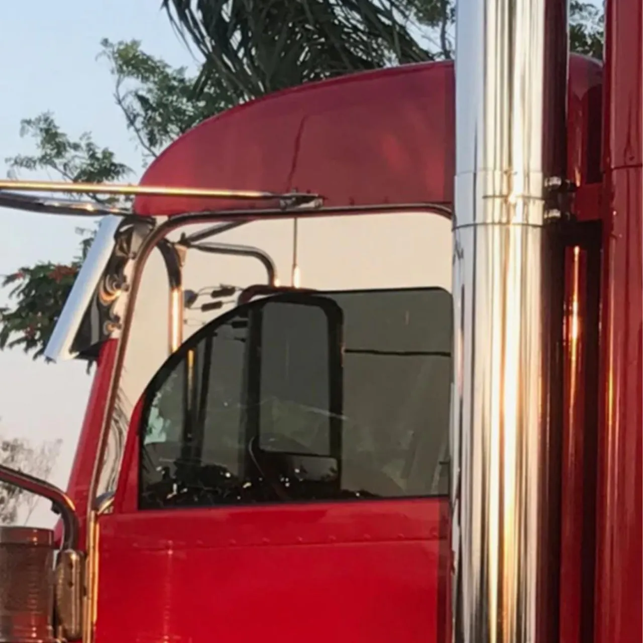 Peterbilt 304 Stainless Steel Front Curve Chop Top | Raney's